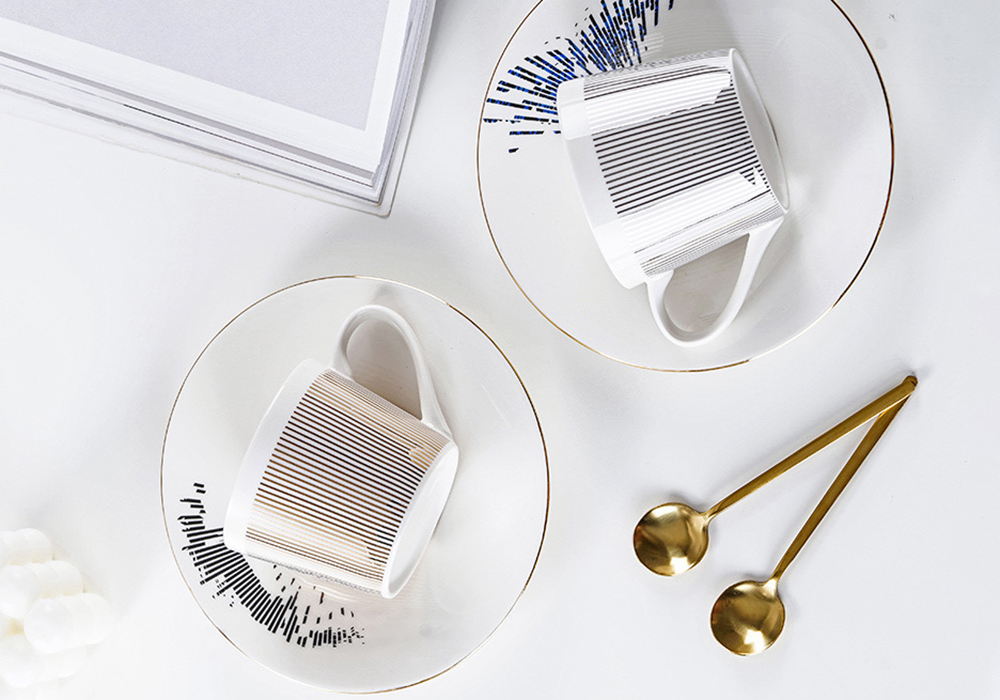 Moving Reflection Tea Cup and Saucer Set Porcelain - Teasetbox.com