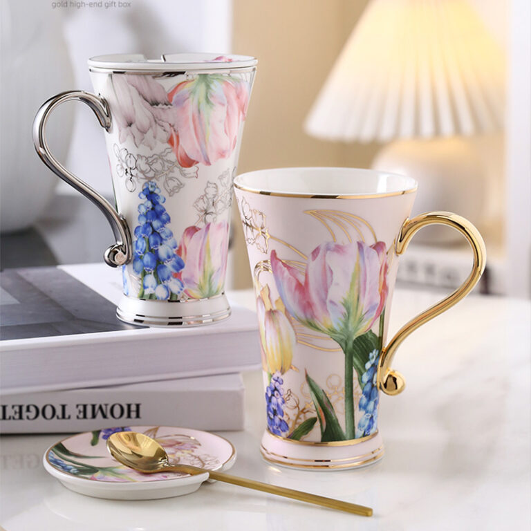 Tulip Porcelain Mug with Lid - Teasetbox.com