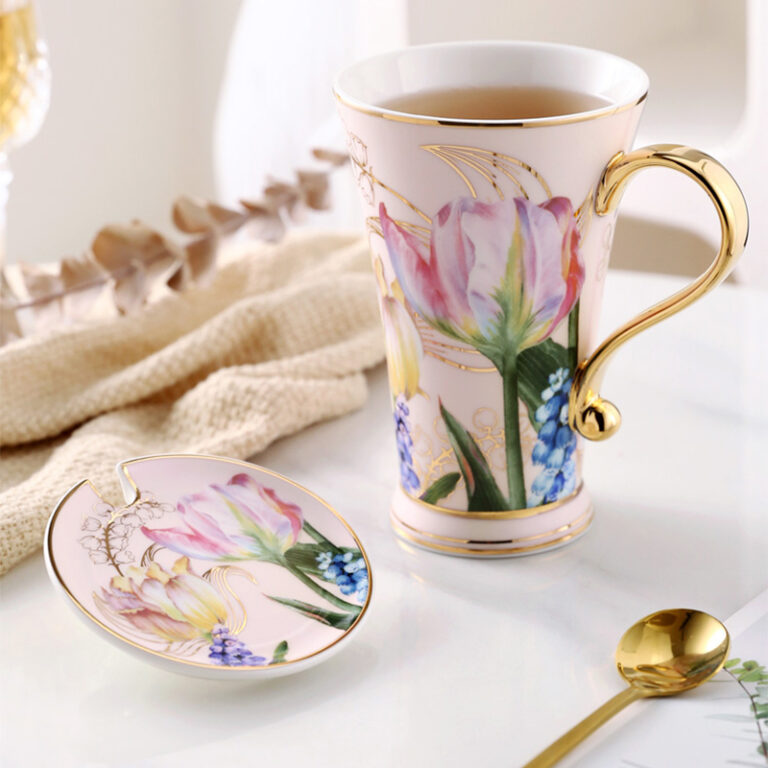 Tulip Porcelain Mug with Lid - Teasetbox.com